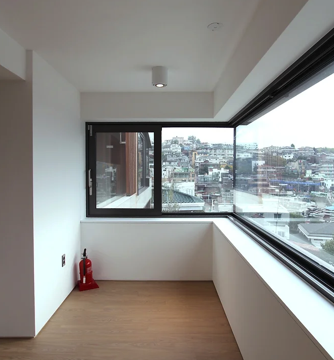 남산 소월로 파노라마 조망 근생주택 이태원동 매매 이태원동 근생 ·건물 한강진역(6호선) 방 4개 / 욕실 4개 지상 : 3층 ...